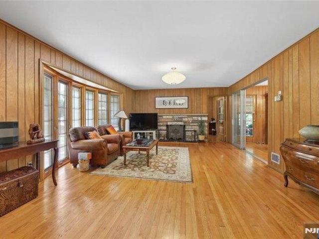 house with 4 bedroom, Englewood Cliffs NJ DS102313749