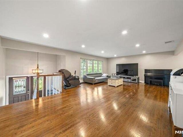 house with 4 bedroom, Englewood Cliffs NJ ES105156234