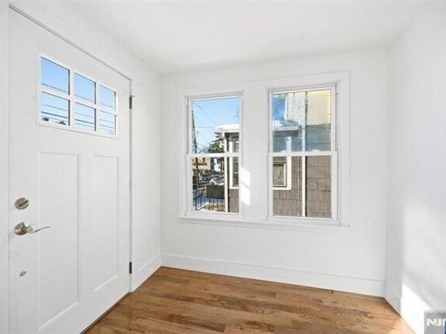 house with 4 bedroom, Englewood NJ DS101858308