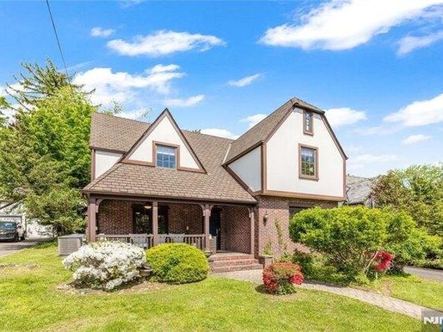 house with 4 bedroom, Englewood NJ DS102475206