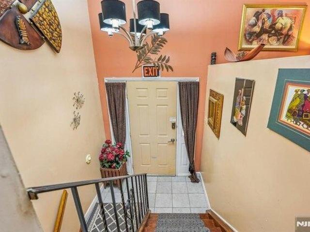 house with 4 bedroom, Englewood NJ DS102828088