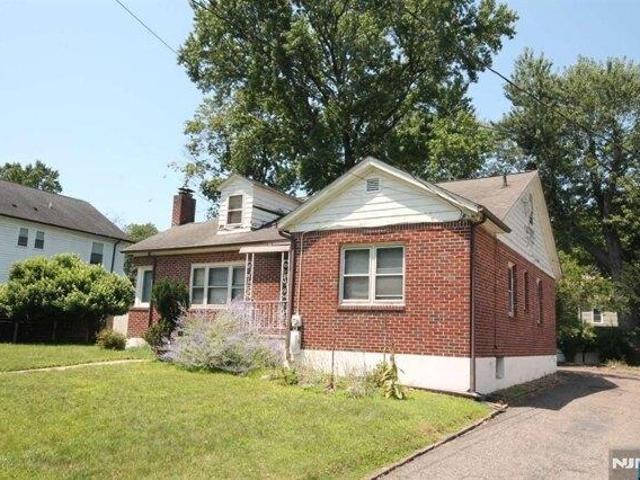 house with 4 bedroom, Englewood NJ ES105141509