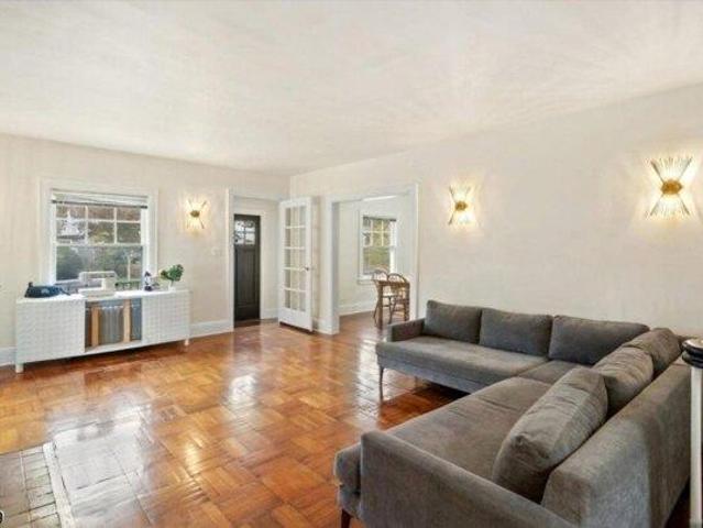 house with 4 bedroom, Englewood NJ ES105206418