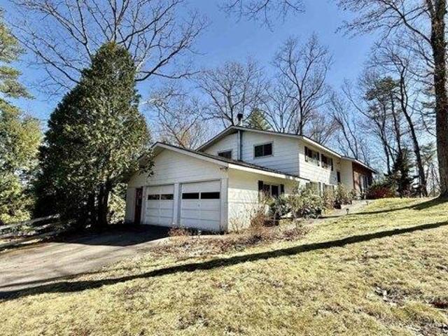 house with 4 bedroom, Essex Junction VT DLS102027030