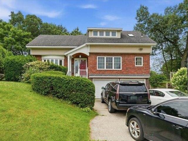 house with 4 bedroom, Essex Junction VT DS104115448