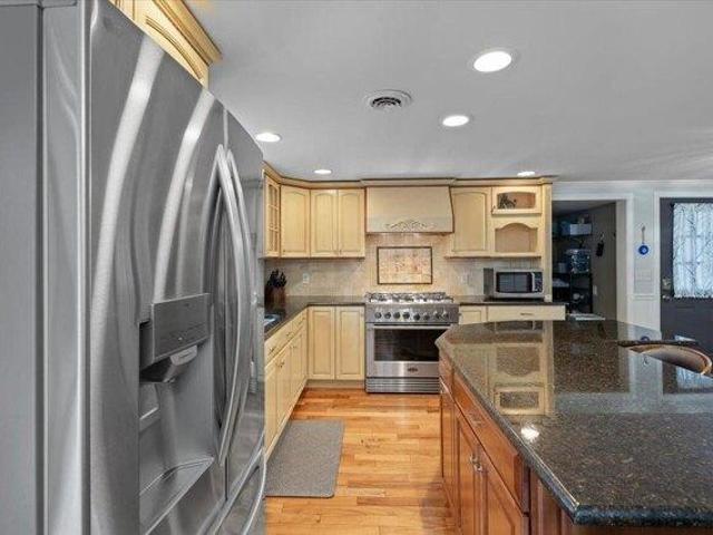 house with 4 bedroom, Essex Junction VT ES103162853