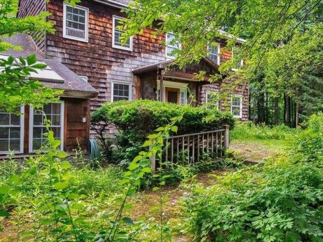 house with 4 bedroom, Essex Junction VT ES104374285
