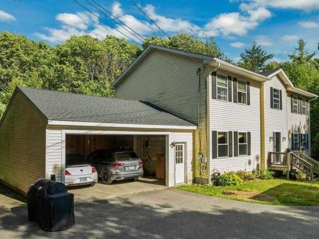 house with 4 bedroom, Epsom NH ES104076585