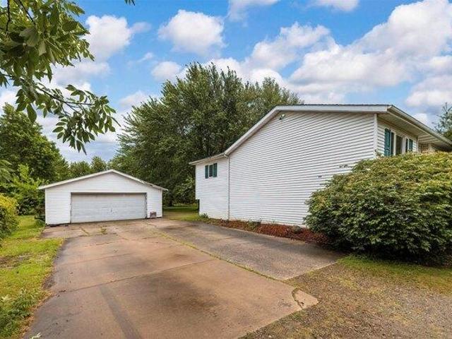 house with 4 bedroom, Erie PA ES104904143