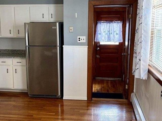 house with 4 bedroom, Everett MA DLS101604973