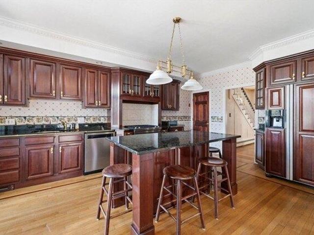 house with 4 bedroom, Everett MA DS102090028