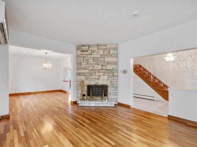 house with 4 bedroom, Everett MA ES104010572