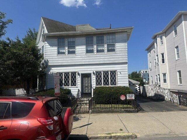 house with 4 bedroom, Everett MA ES105109329