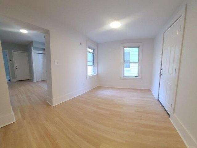 house with 4 bedroom, Everett MA ES103929564