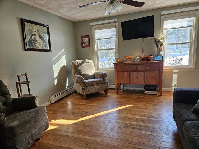 house with 4 bedroom, Exeter NH ES105113152