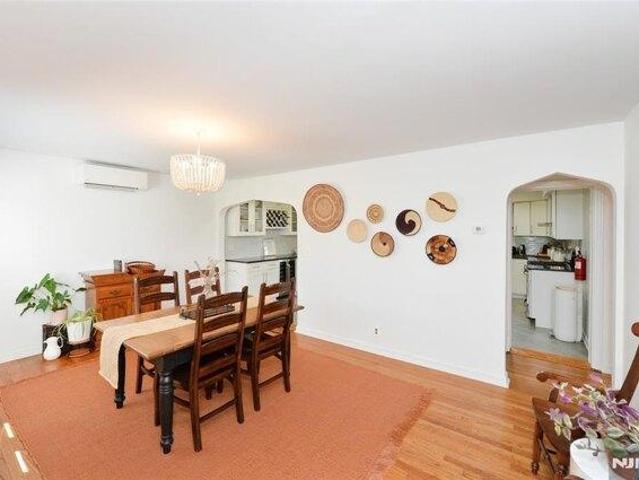 house with 4 bedroom, Fair Lawn NJ DS101781552