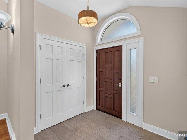house with 4 bedroom, Fair Lawn NJ ES105140064