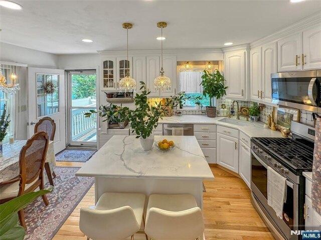 house with 4 bedroom, Fair Lawn NJ ES105175808
