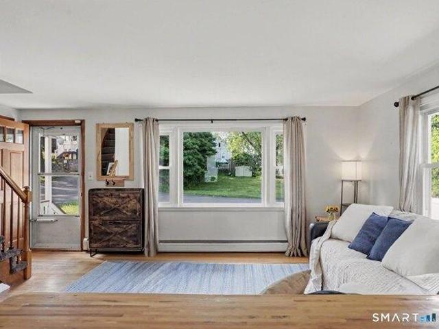 house with 4 bedroom, Fairfield CT ES104811516