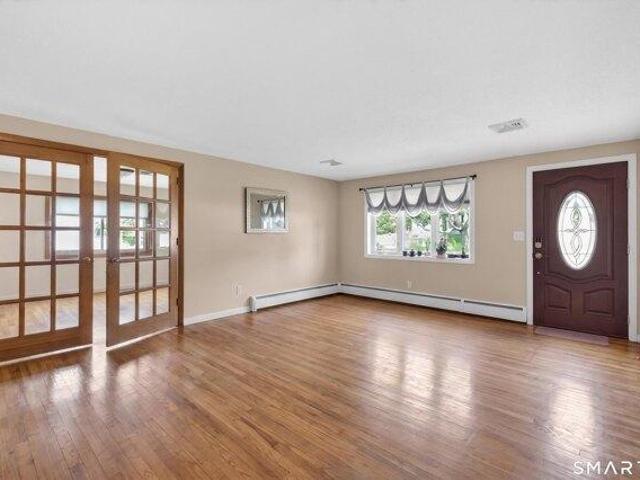 house with 4 bedroom, Fairfield CT ES104331234