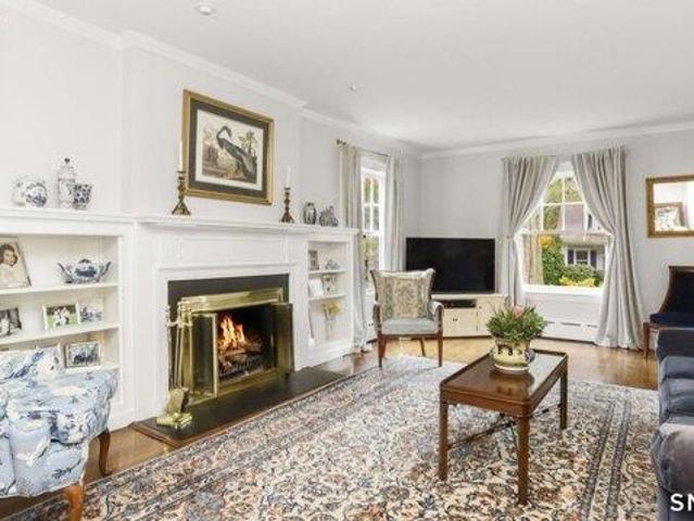 house with 4 bedroom, Fairfield CT ES104373871