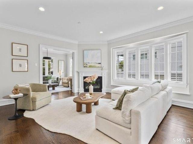 house with 4 bedroom, Fairfield CT ES105512315