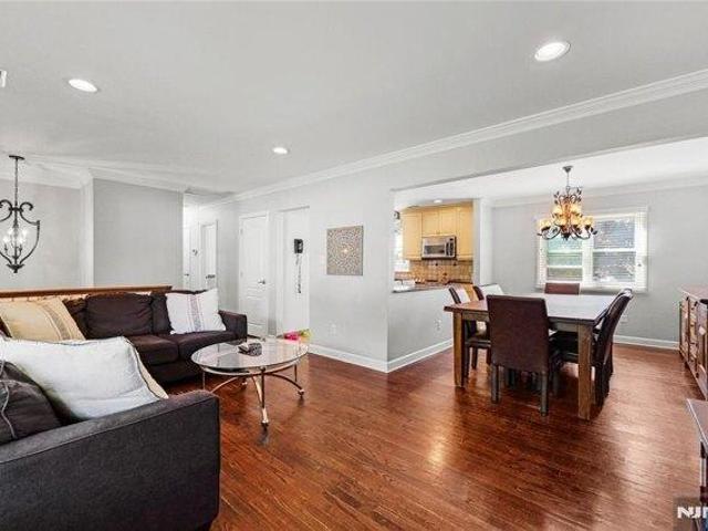 house with 4 bedroom, Fairfield NJ DS102562092