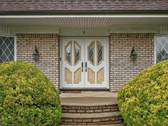 house with 4 bedroom, Fairfield NJ ES104850155