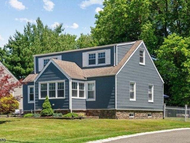 house with 4 bedroom, Fairfield NJ ES105203750