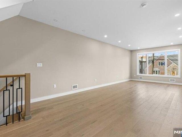 house with 4 bedroom, Fairview NJ DS102316099