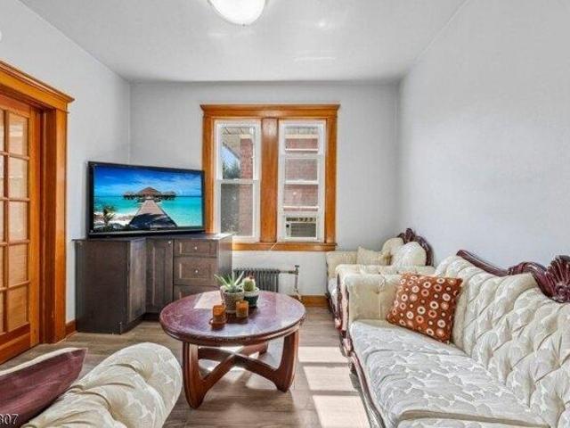 house with 4 bedroom, Fairview NJ ES104762455