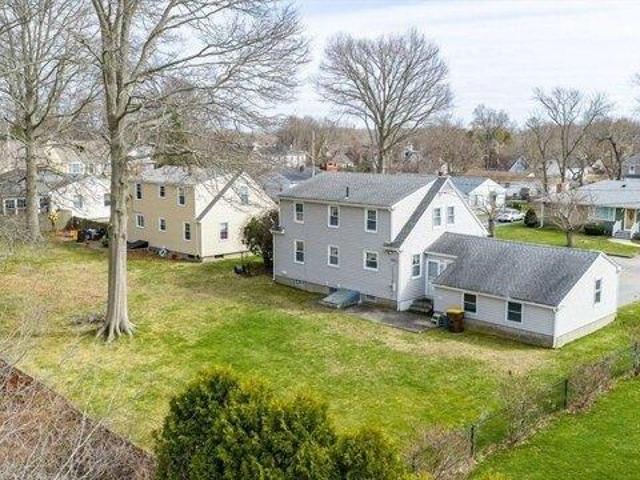 house with 4 bedroom, Fall River MA DLS102371903