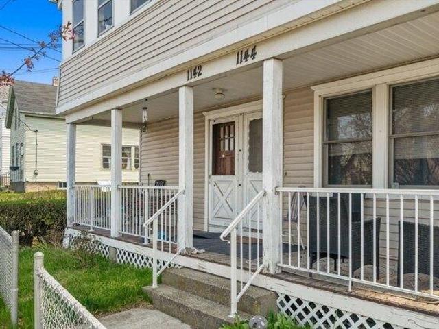 house with 4 bedroom, Fall River MA DLS103033821