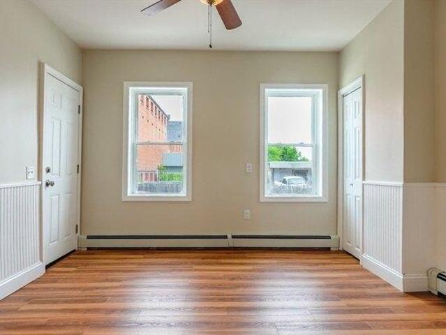 house with 4 bedroom, Fall River MA DS104075766