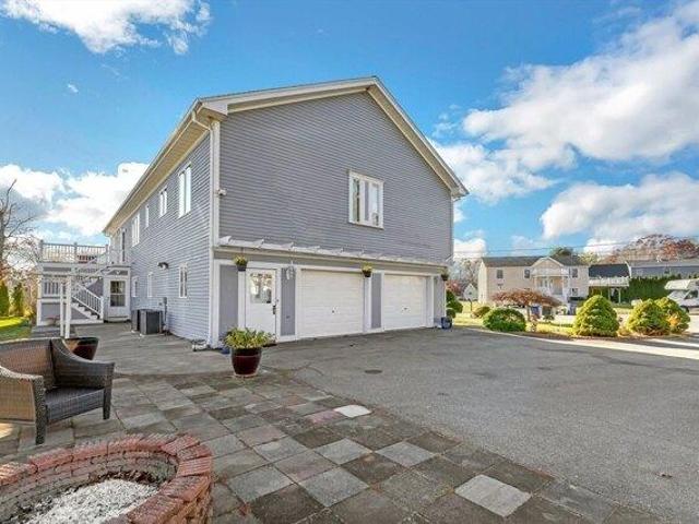 house with 4 bedroom, Fall River MA DS103221699