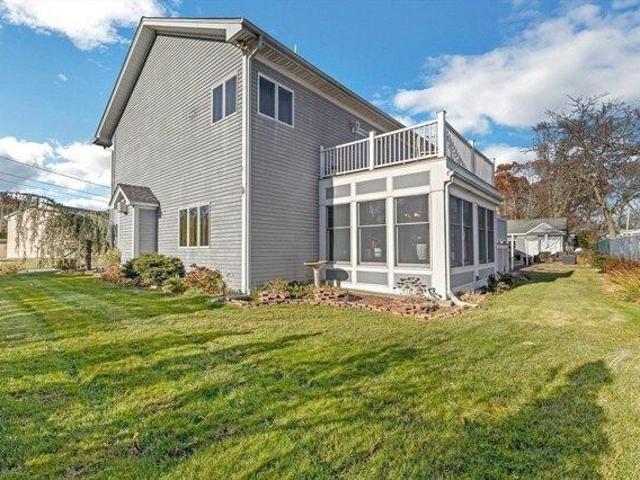 house with 4 bedroom, Fall River MA ES104010843