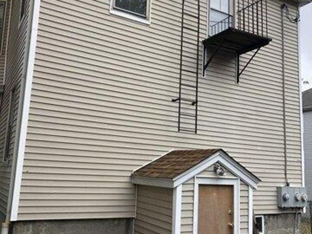 house with 4 bedroom, Fall River MA ES104076782