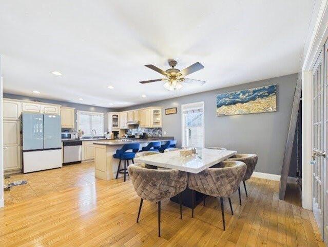 house with 4 bedroom, Fall River MA ES104920926