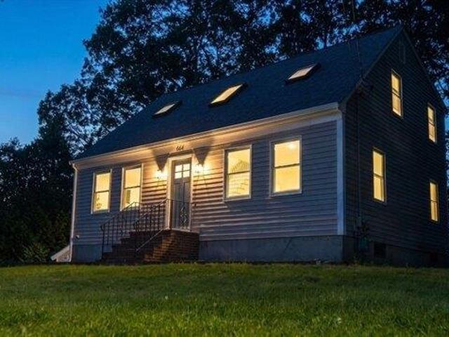 house with 4 bedroom, Fall River MA ES105080206