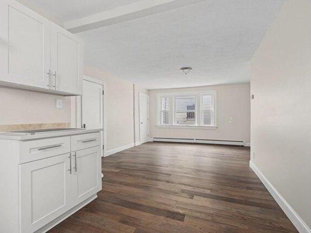 house with 4 bedroom, Fall River MA ES105081771