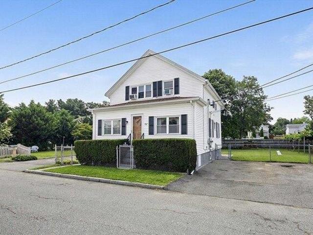 house with 4 bedroom, Fall River MA ES105113191