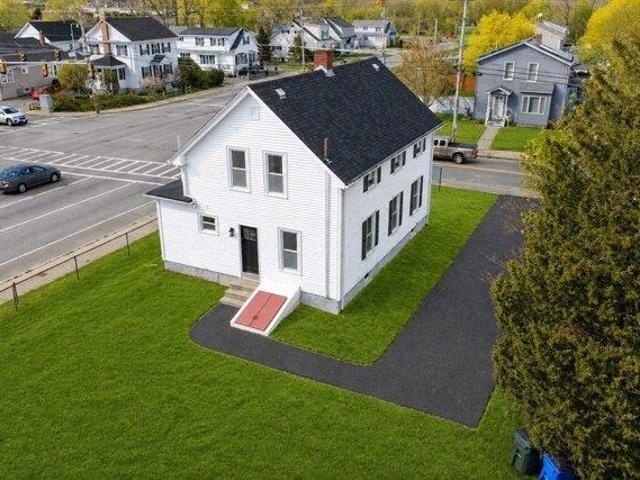 house with 4 bedroom, Fall River MA ES105126154