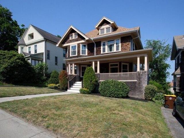 house with 4 bedroom, Fall River MA ES103966983