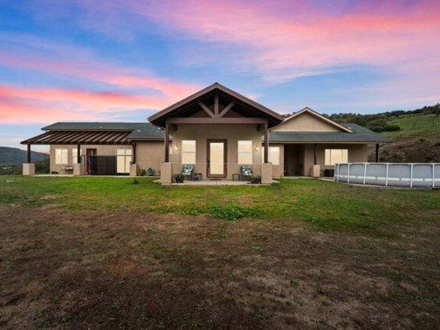house with 4 bedroom, Fallbrook CA DS90748489