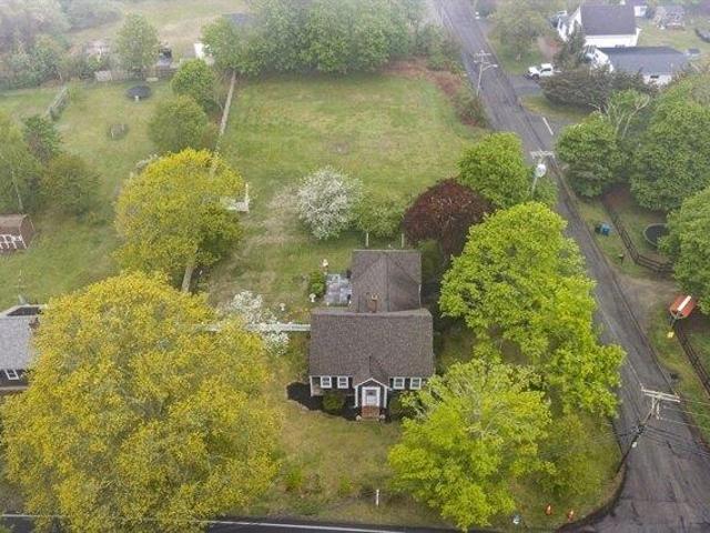 house with 4 bedroom, Falmouth MA DLS102410433