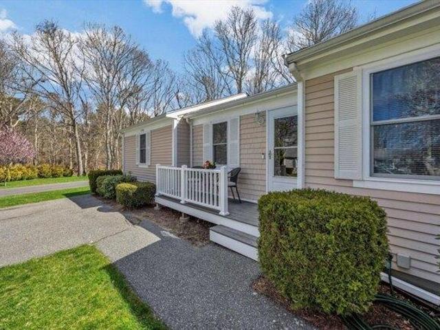 house with 4 bedroom, Falmouth MA DLS102121640