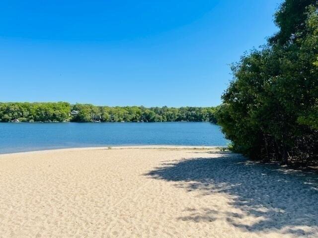 house with 4 bedroom, Falmouth MA DLS102370524