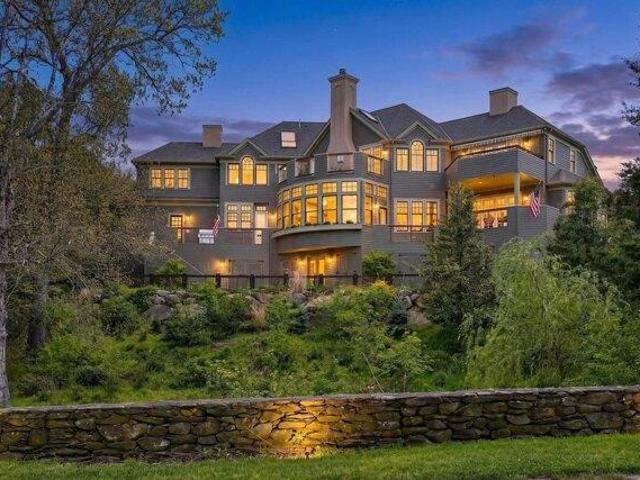 house with 4 bedroom, Falmouth MA ES103248440