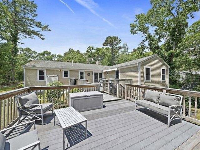 house with 4 bedroom, Falmouth MA ES104757564