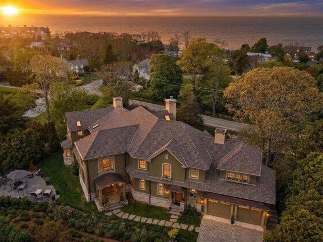 house with 4 bedroom, Falmouth MA ES104869381